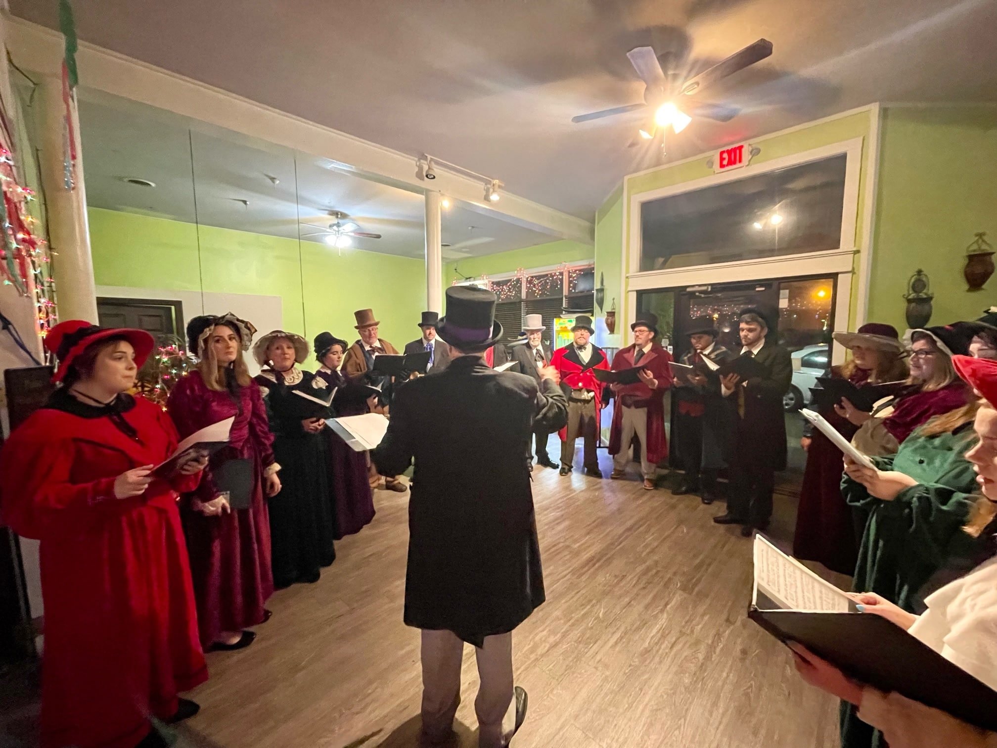 Walhalla Wonderland Santa Stroll - Upcountry South Carolina